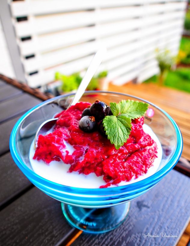 Kuohkea Marjapuuro tai Vispipuuro