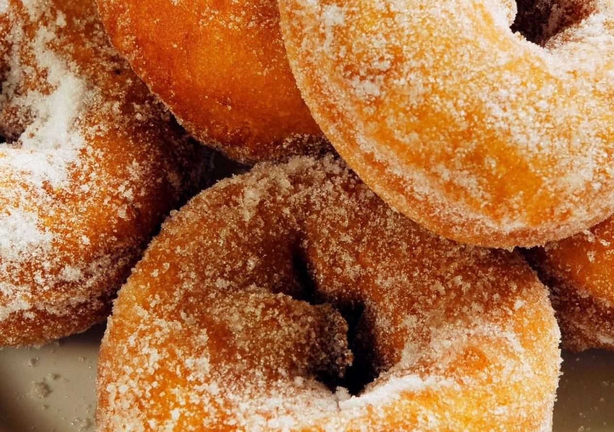 Parhaat perinteiset vappumunkit leivot tällä mummon ohjeella