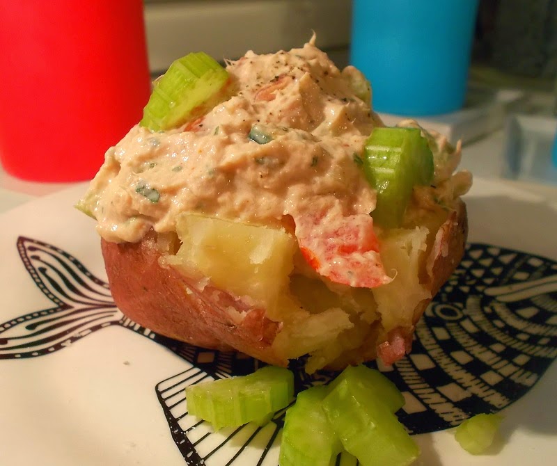 Nopea Uuniperuna Tonnikalatäytteellä (Mikrossa)