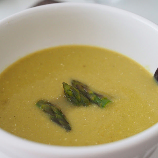 Kolmen karjun illallinen osa 1: Parsakeitto