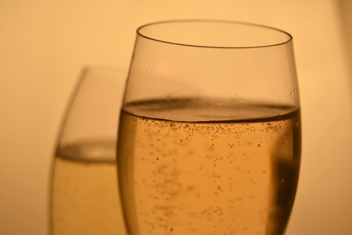 Shampanja: kielioppia ja kuplia