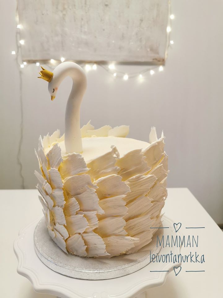 Swan cake